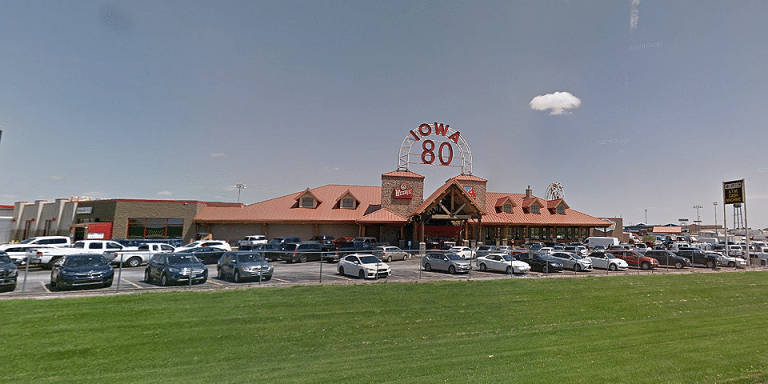 5 Popular Roadside Attractions Along Iowa's Interstate 80